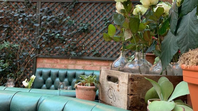 The Fox & Pheasant | London, England, United Kingdom - Venue Report