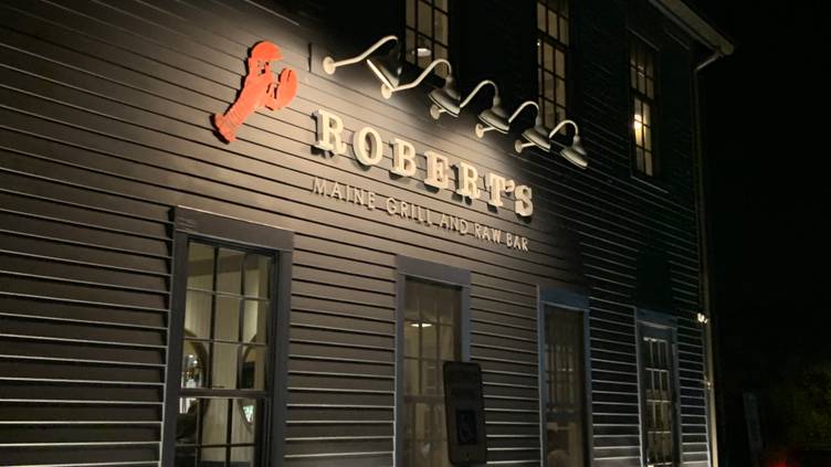 Robert's Maine Grill | Maine, United States - Venue Report