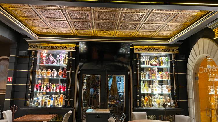 Saks - Polanco | Ciudad de México, Ciudad de México, Mexico - Venue Report