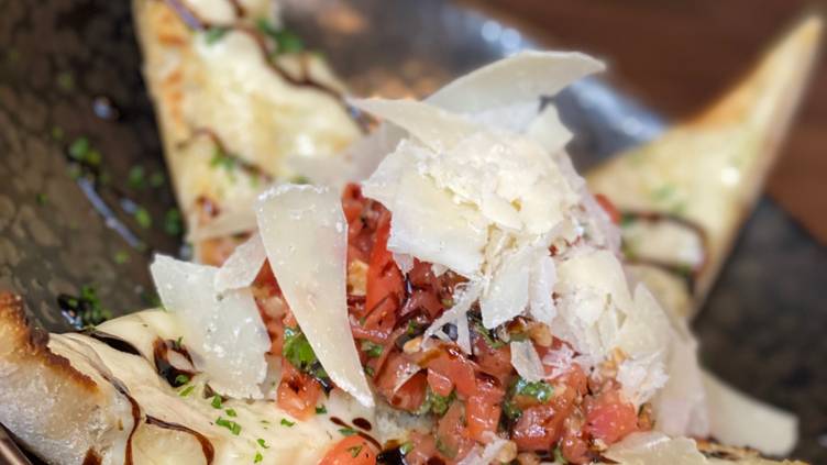 The Lounge Craft Kitchen + Cocktails | United States - Venue Report