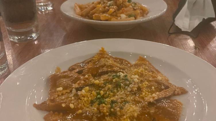 Due Lire | Chicago, Illinois, United States - Venue Report