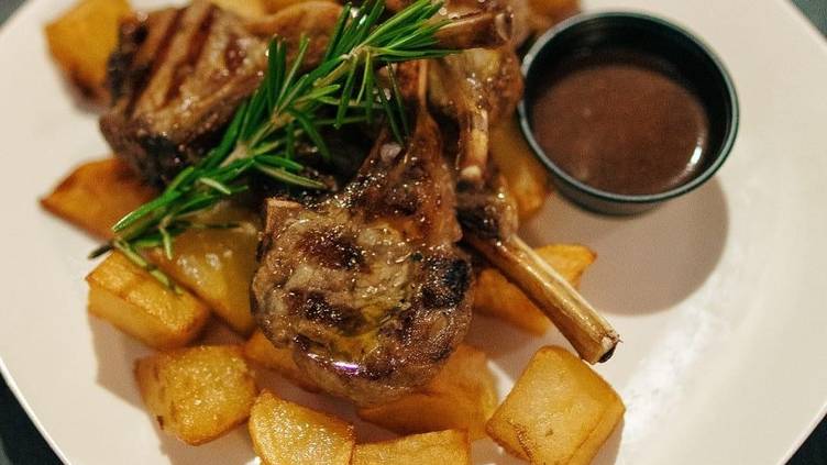 Xixón Aruba | - Venue Report