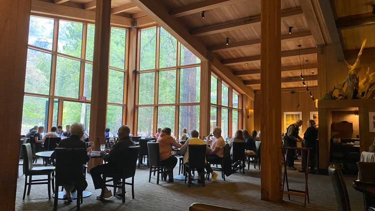 Yosemite Valley Lodge Mountain Room | United States - Venue Report