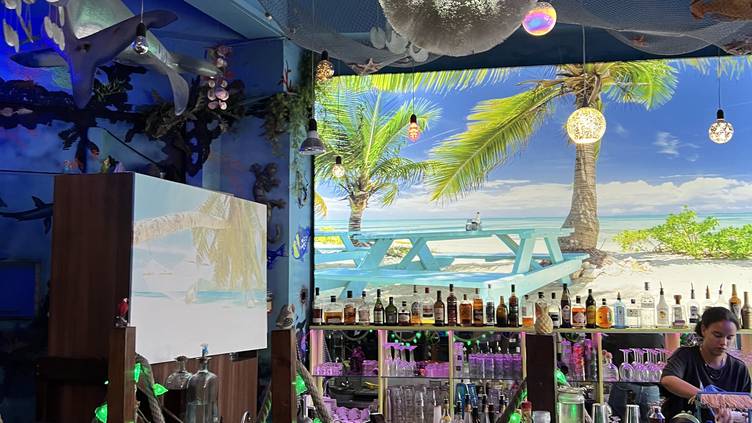 Caribbean Restaurant Roatan | Germany - Venue Report