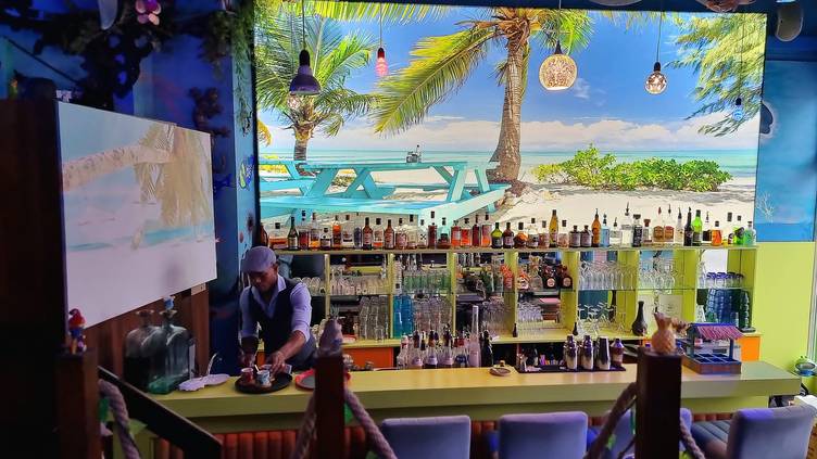 Caribbean Restaurant Roatan | Germany - Venue Report