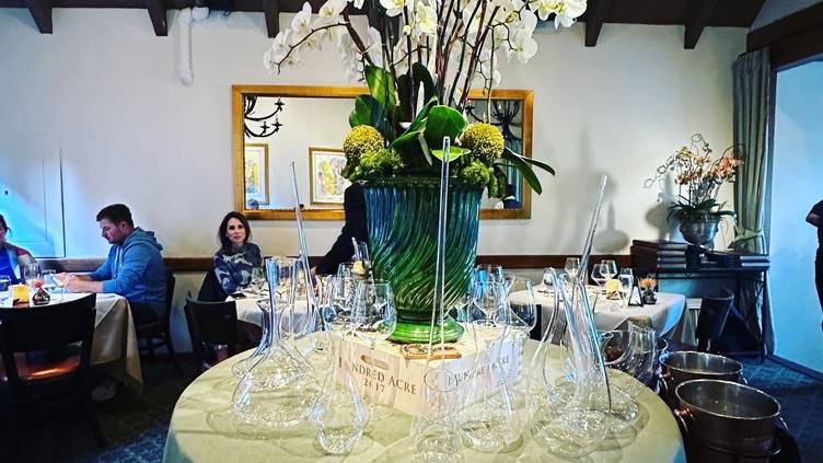 Grasing's | California, United States - Venue Report