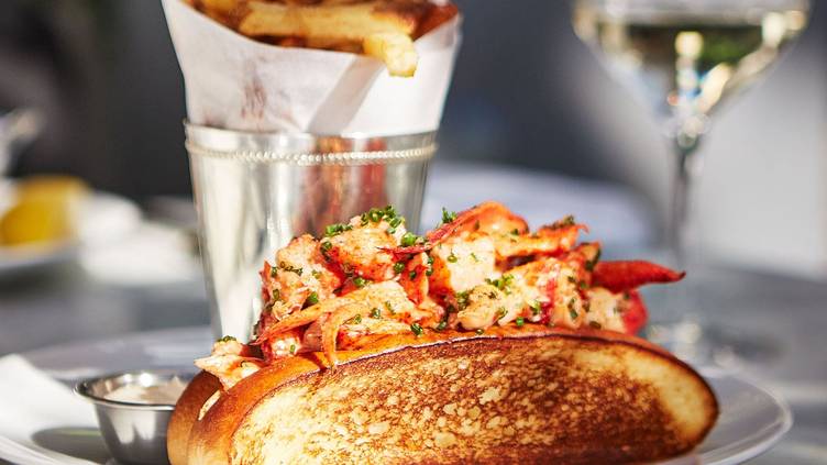 RH Courtyard Restaurant at RH Toronto | Toronto, Ontario, Canada ...