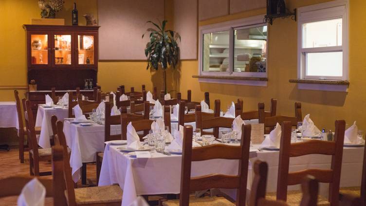 Mezza Luna Restaurant | California, United States - Venue Report