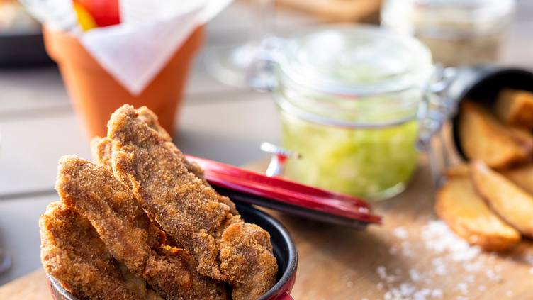 Liz & Chain Rooftop Bar | Budapest, Hungary - Venue Report