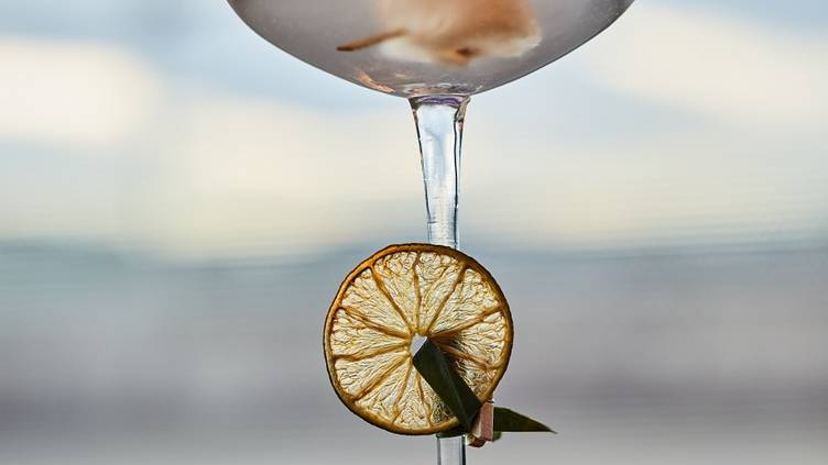 Liz & Chain Rooftop Bar | Budapest, Hungary - Venue Report