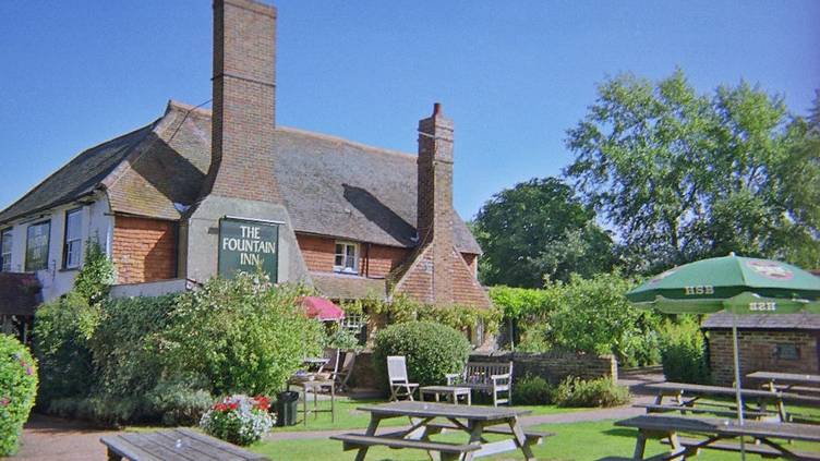 The Fountain at Ashurst in Steyning, West Sussex - Trip Canvas