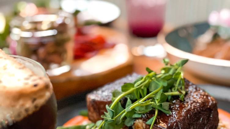 Showcase Restaurant & Bar | Vancouver, British Columbia, Canada - Venue ...