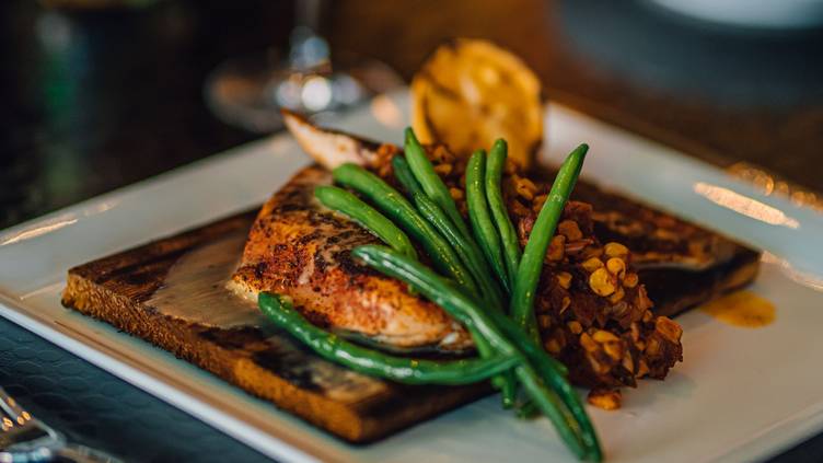 Tallulah Crafted Food and Wine Bar at Renaissance Baton Rouge ...