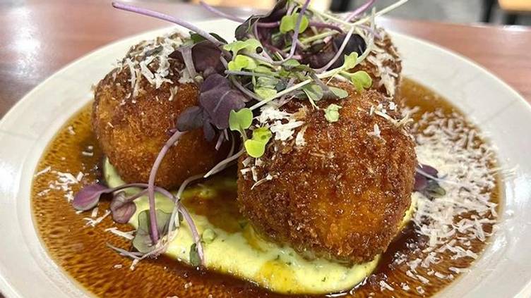 Groke Hamilton | Hamilton, Hamilton Parish, Bermuda - Venue Report