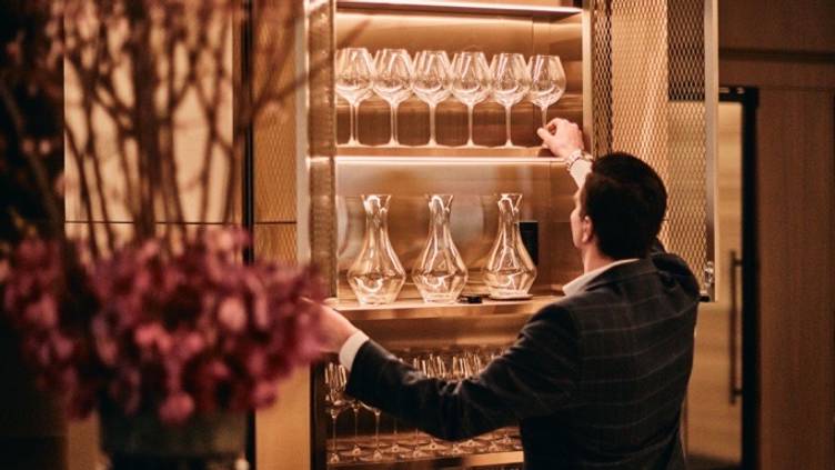 Adorn Bar & Restaurant | Chicago, Illinois, United States - Venue Report