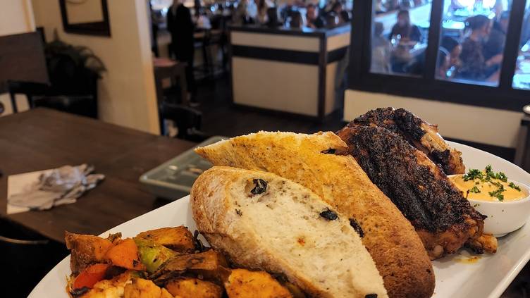 BODEGA St. Albert | Canada - Venue Report