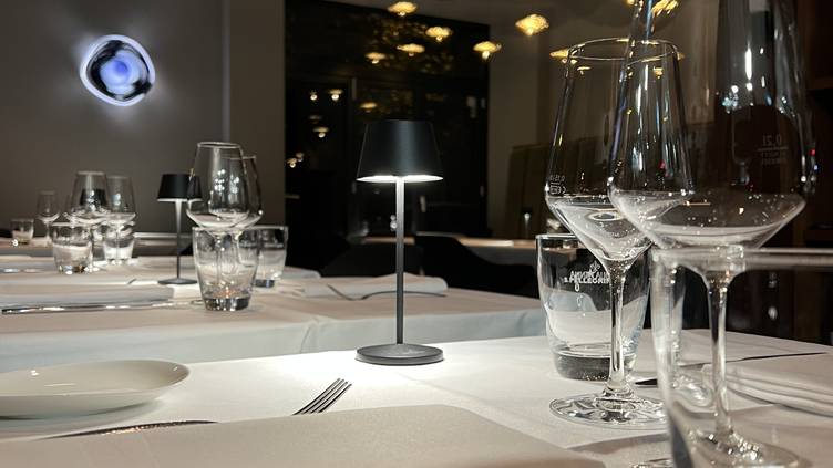 Palmieri dining table store