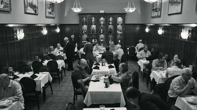 St. Elmo Steak House | Indianapolis, Indiana, United States - Venue Report