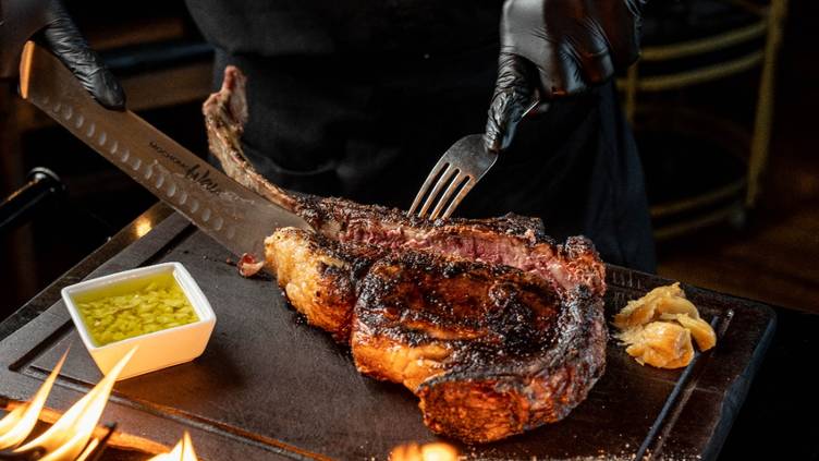 Mochomos - Arcos Bosques | Ciudad de México, Ciudad de México, Mexico - Venue Report