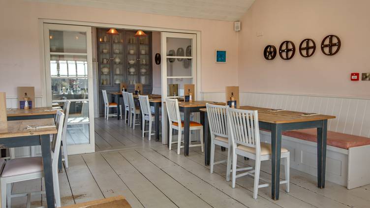 The Pigs Edgefield in Edgefield, Norfolk - Trip Canvas