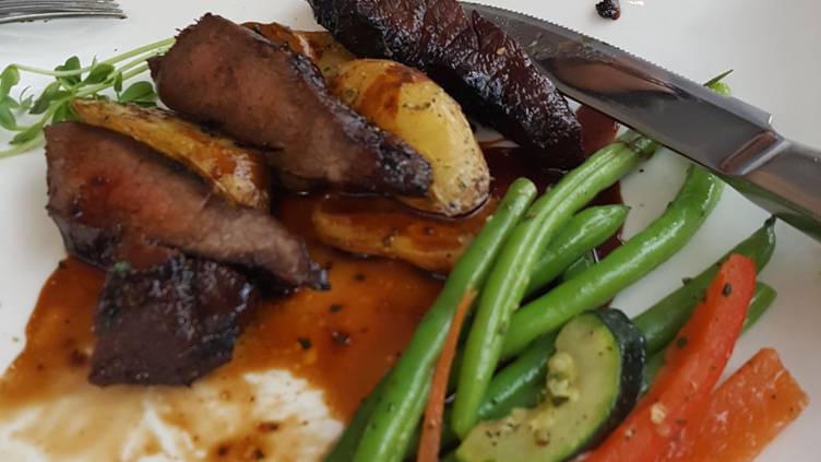 Liv Restaurant - White Oaks Resort & Spa | Canada - Venue Report