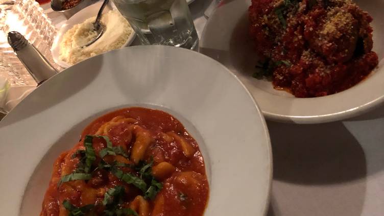 Viaggio Ristorante and Lounge | Chicago, Illinois, United States ...