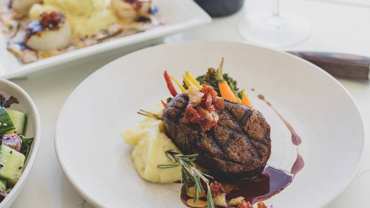 Honu Oceanside | Lahaina, Hawaii, United States - Venue Report