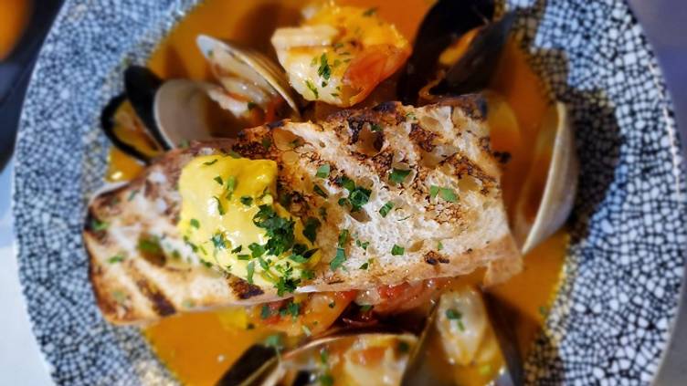 The Wave Kitchen & Bar | Vero Beach, Florida, United States - Venue Report