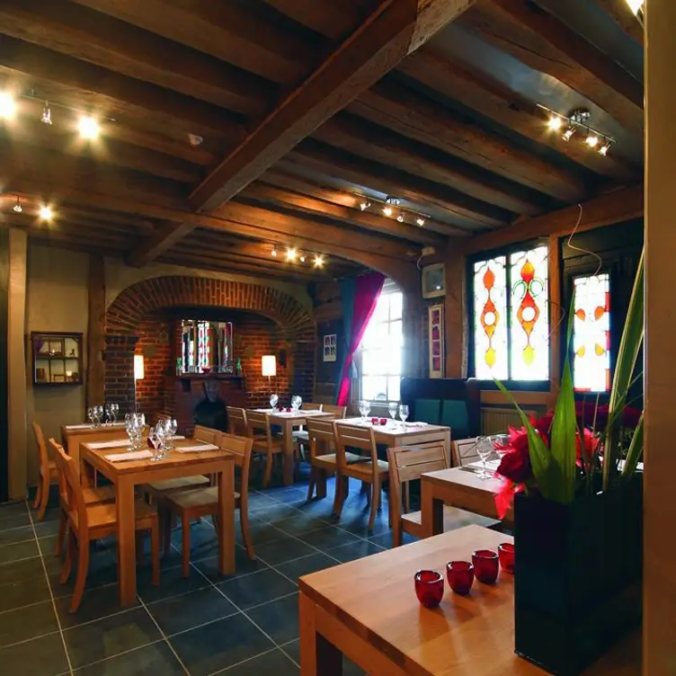 The Ostrich - Updated 2024, British Restaurant in Colnbrook, Berkshire