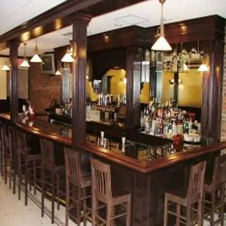 August Henry's City Saloon - Mis à jour en 2024, Restaurant Américain à ...