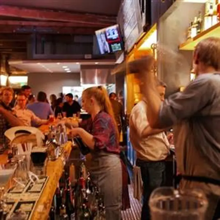 Longbranch Saloon - Actualizado 2024, Restaurante americano ...