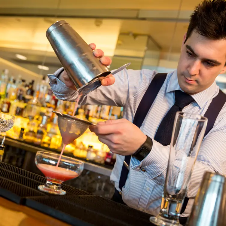 Plateau Bar & Grill Restaurant - London | OpenTable