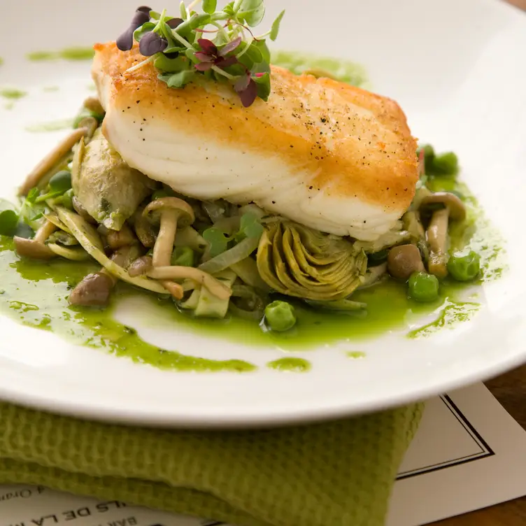 Salut Bar Americain - Edina Restaurant - Edina, MN | OpenTable