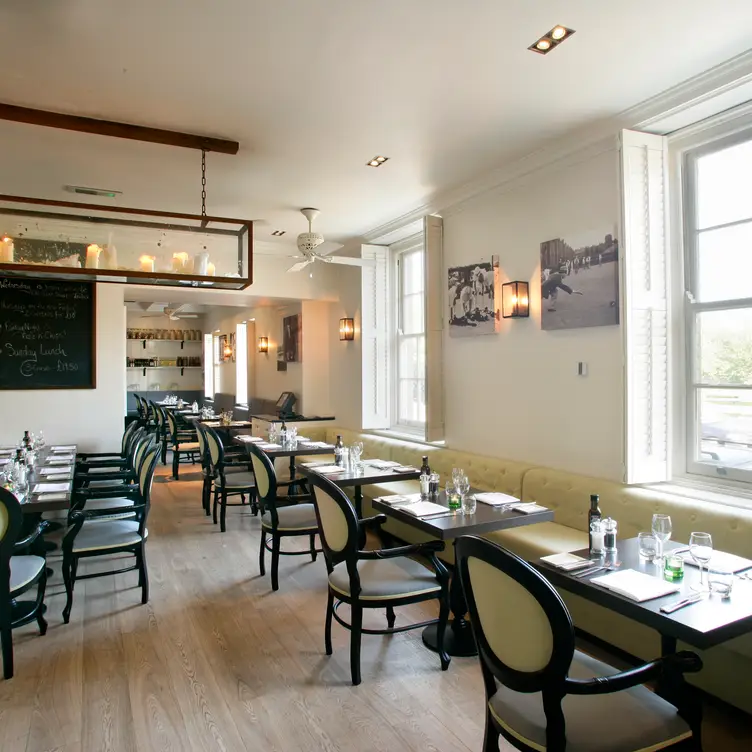 The Kings Arms Restaurant - Christchurch, Dorset | OpenTable
