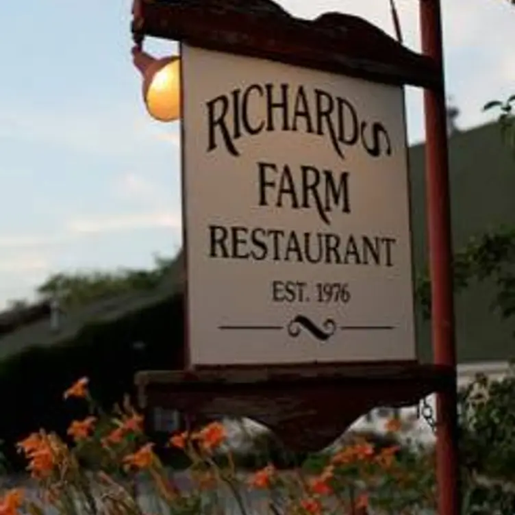Richards Farm Restaurant - Updated 2025, American Restaurant in Casey, IL