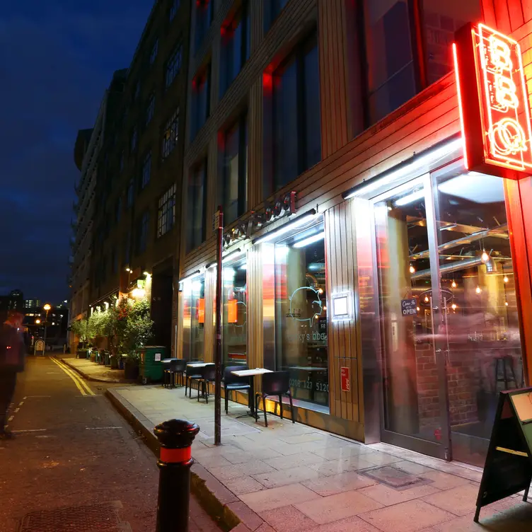 Porky's BBQ Bankside Restaurant - London | OpenTable