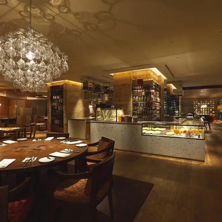 Restaurante Cafe - Hyatt Regency Tokyo - Shinjuku-ku, , Tokyo | OpenTable