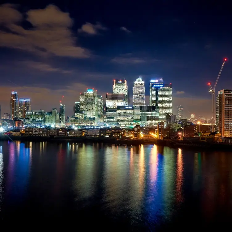 Eighteen Sky Bar-InterContinental London The O2 Restaurant - Updated ...