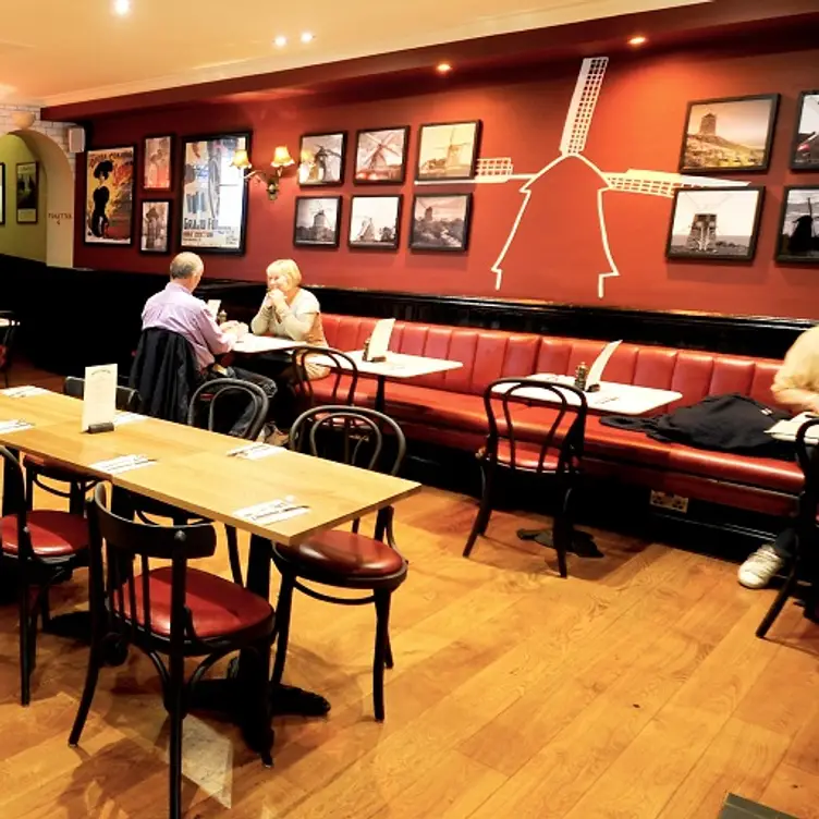 Restaurante Cafe Rouge Reigate - Reigate, Surrey | OpenTable