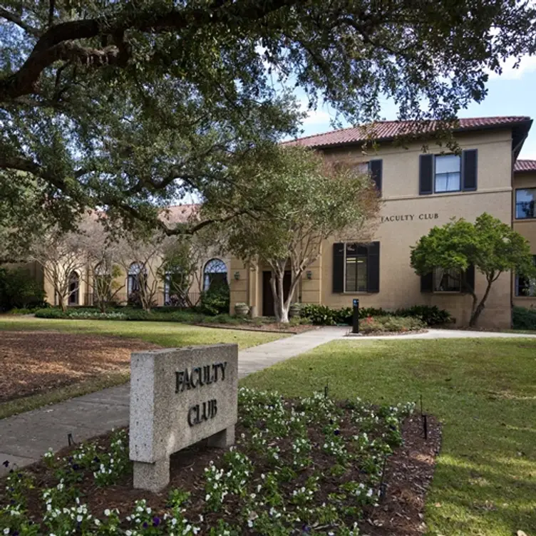 The Club at LSU Union Square - Updated 2025, Cajun Restaurant in Baton ...