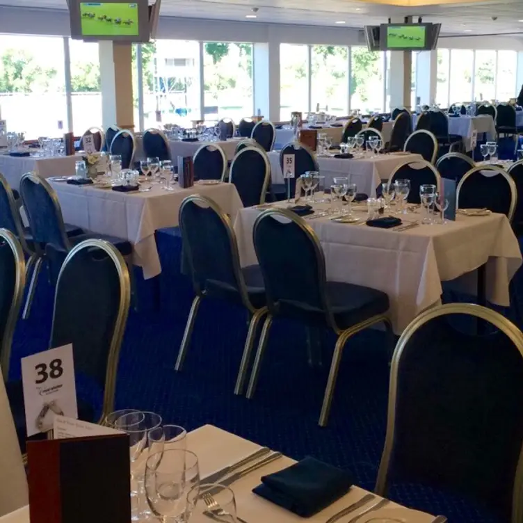 The Castle Restaurant at Royal Windsor Racecourse - Updated 2024 ...