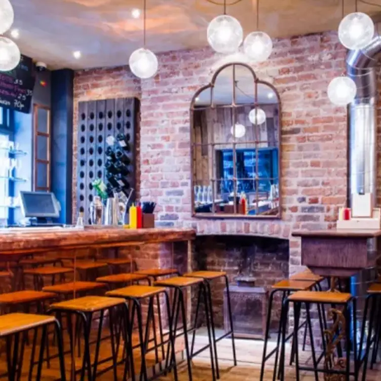 Bubbledogs Restaurant - London | OpenTable