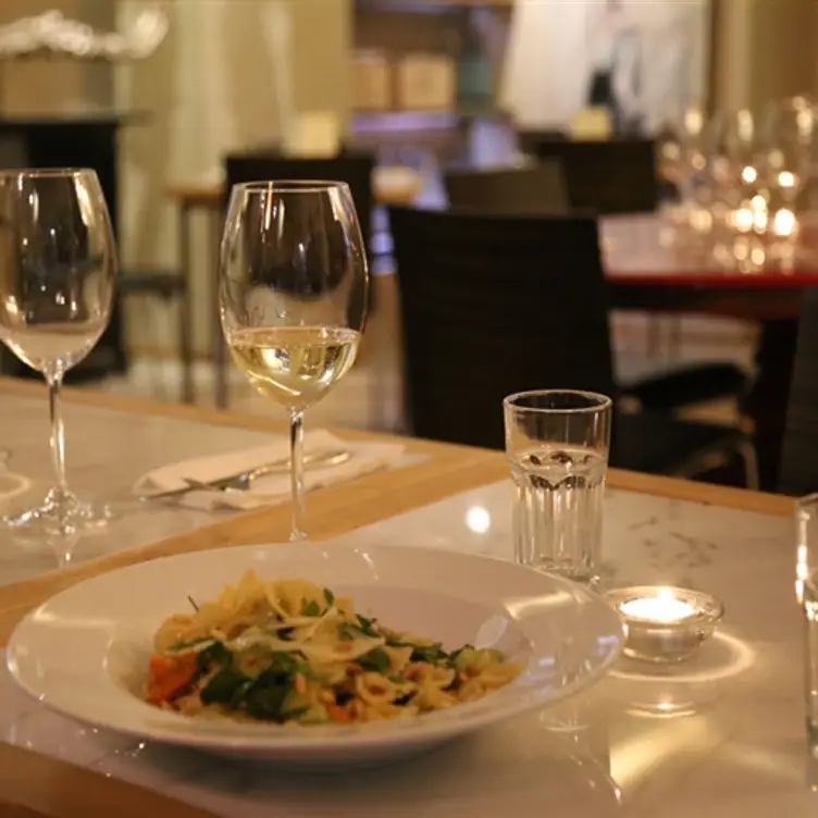 Restaurante The Chelsea Cellar - Actualizado en 2023 | Reserva tu mesa ...