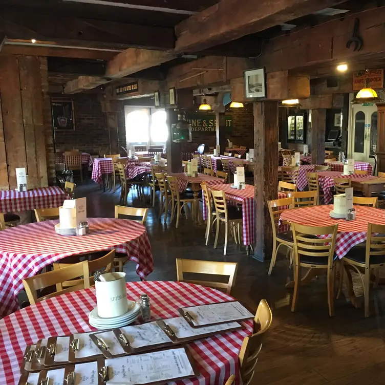 Dickens Inn Pizza Restaurant - London | OpenTable