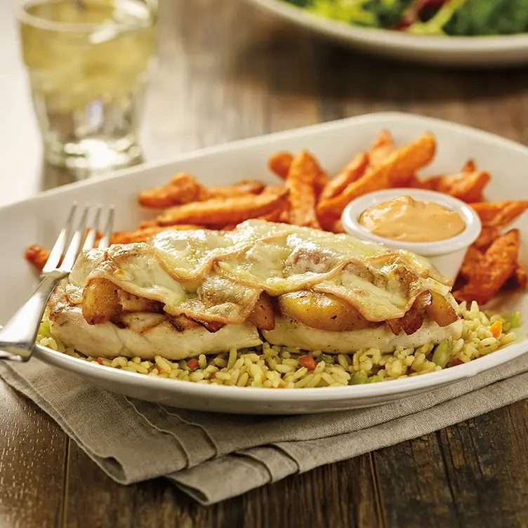 Rotisserie St-Hubert - Brossard Restaurant - Brossard, QC | OpenTable