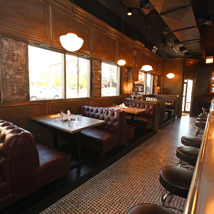 Au Cheval - Updated 2025, American Restaurant in Chicago, IL