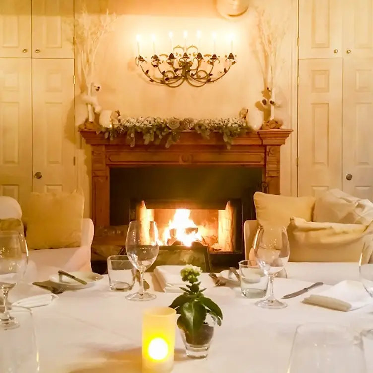 The Fifth Grill & Terrace - Updated 2025, Italian Restaurant in Toronto, ON