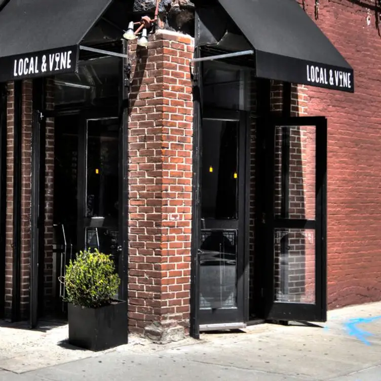 Restaurante Local & Vine - New York, , NY | OpenTable