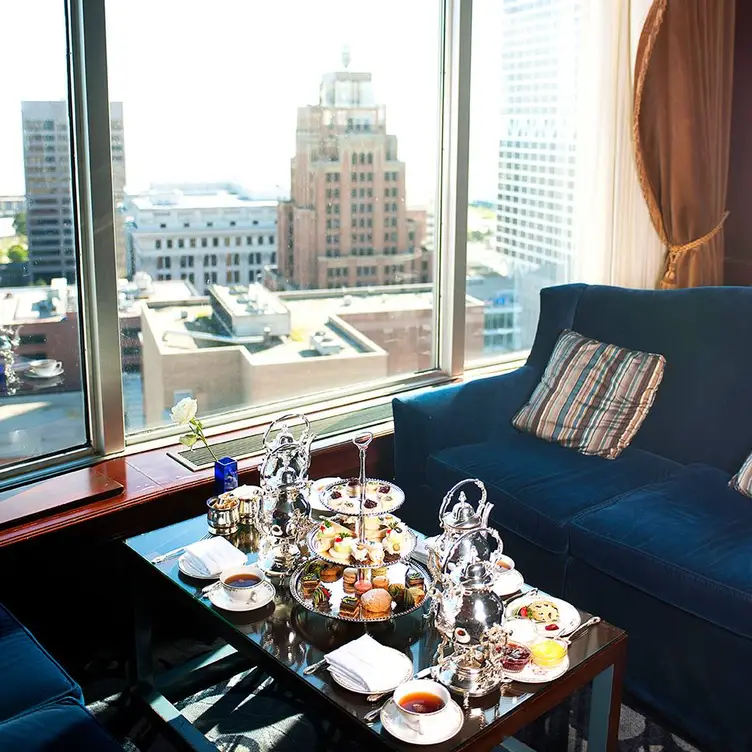 Blu at The Pfister Hotel Restaurant - Milwaukee, WI | OpenTable