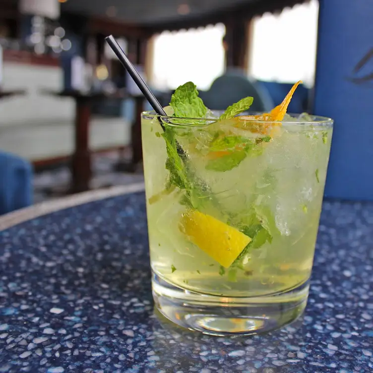 Blu at The Pfister Hotel - Updated 2025, Bar And Lounge in Milwaukee, WI